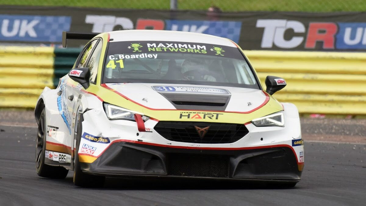 Carl Boardley keeps his cool to take maiden TCR UK victory ...