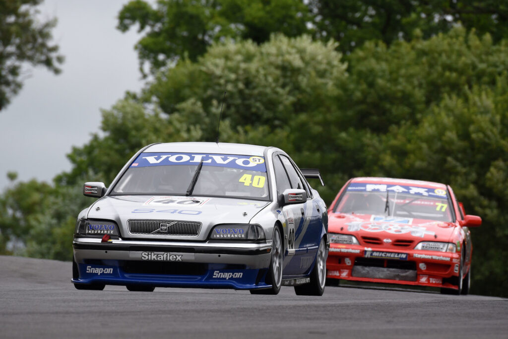 Clean sweep for Jake Hill in strong Super Touring field at Brands Hatch – TouringCarTimes