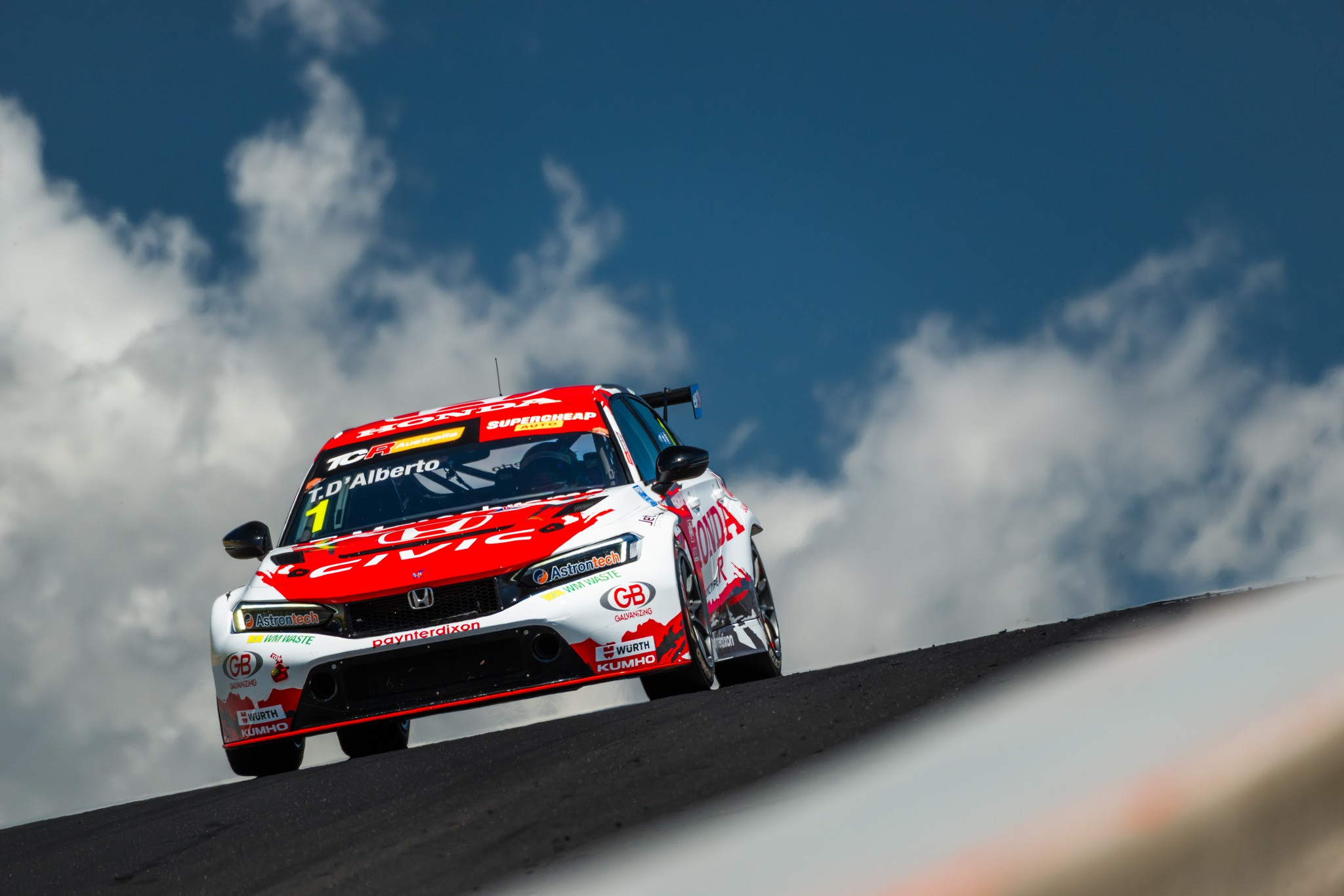 Tony D’Alberto beats Yann Ehrlacher to Bathurst pole position ...