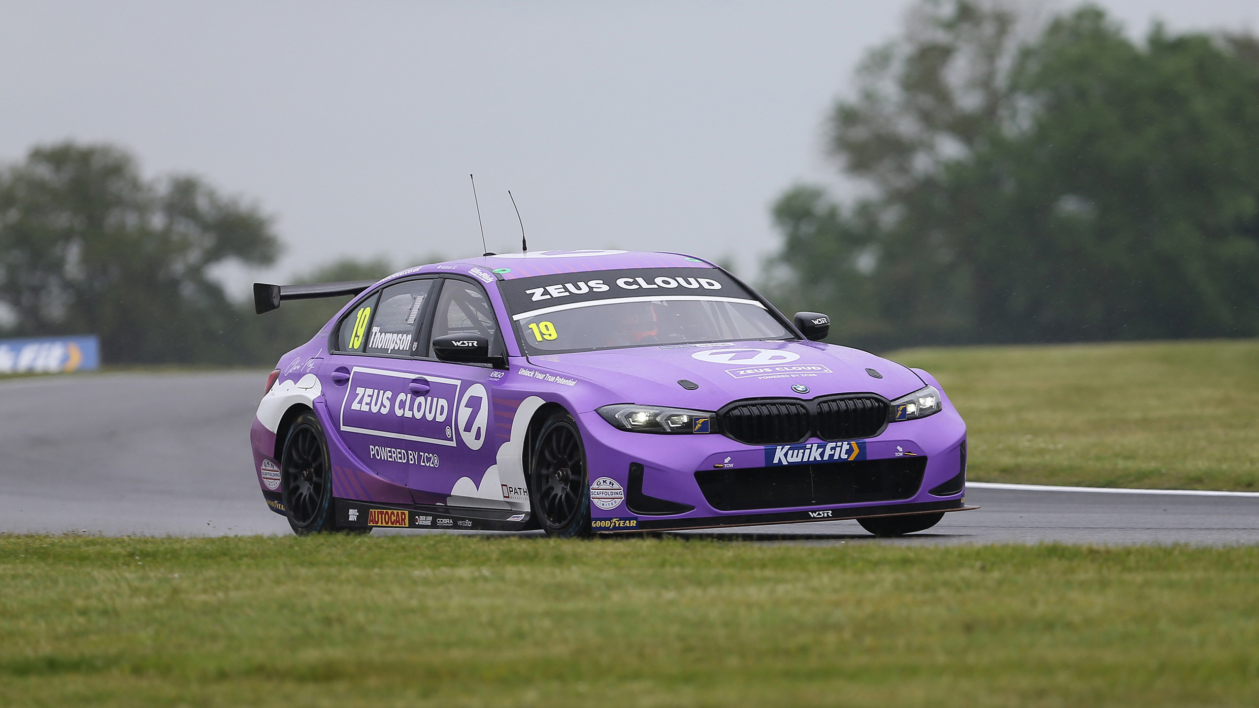 Bobby Thompson hits the front in second practice – TouringCarTimes