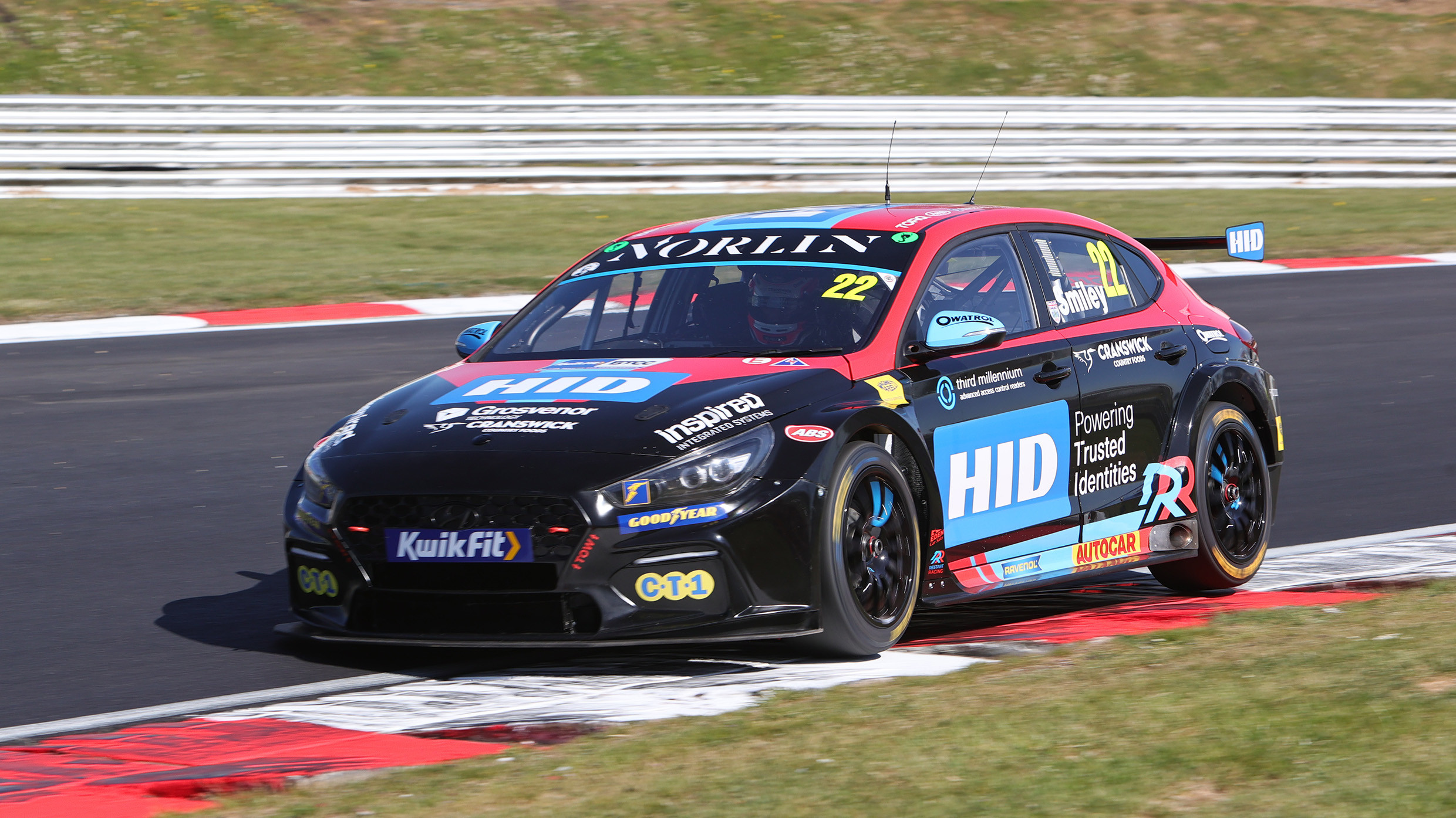 Chris Smiley ups the ante to head second BTCC practice – TouringCarTimes